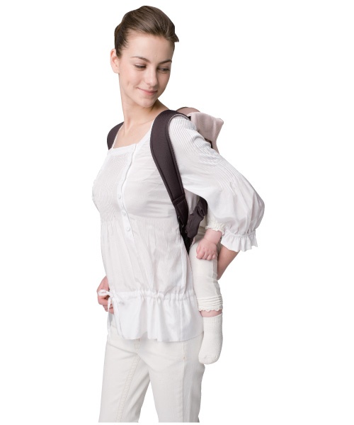 Địu em bé Combi Nina (4 tư thế) - Kidsplaza.vn